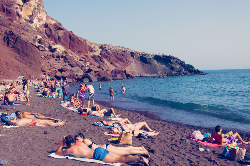 Red Beach, Santorini Horizontal – Gray Malin